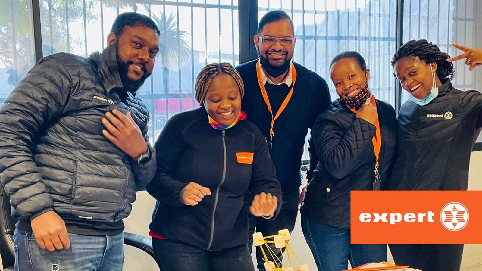 Expert SA organizes management training sessions